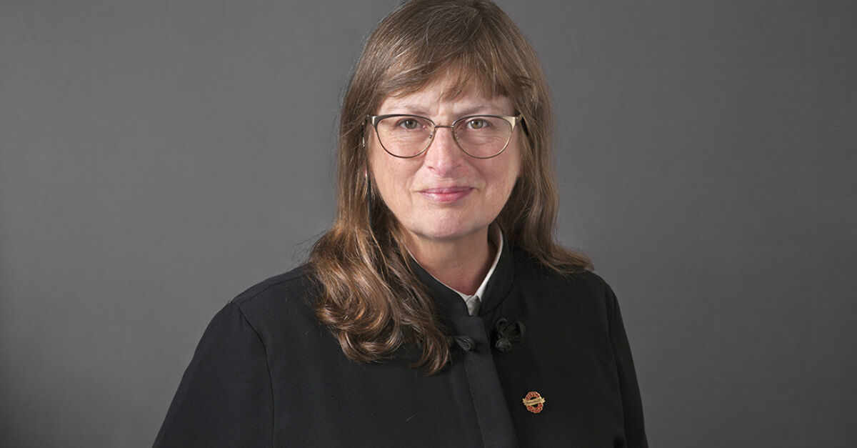 Sandra MacDougall | Foley's List